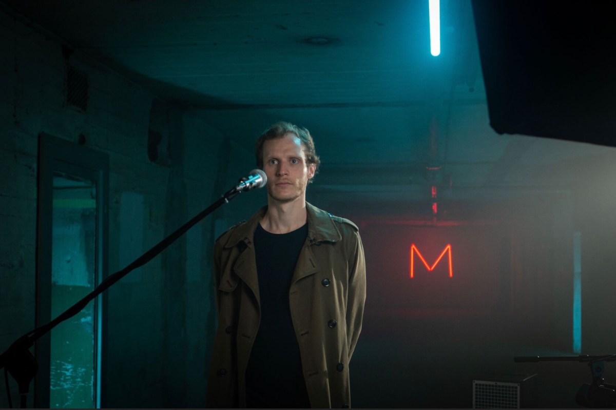 Mit Pop und Rock im Lehramt- Interview mit Herrn von Toperczer – BlackOut